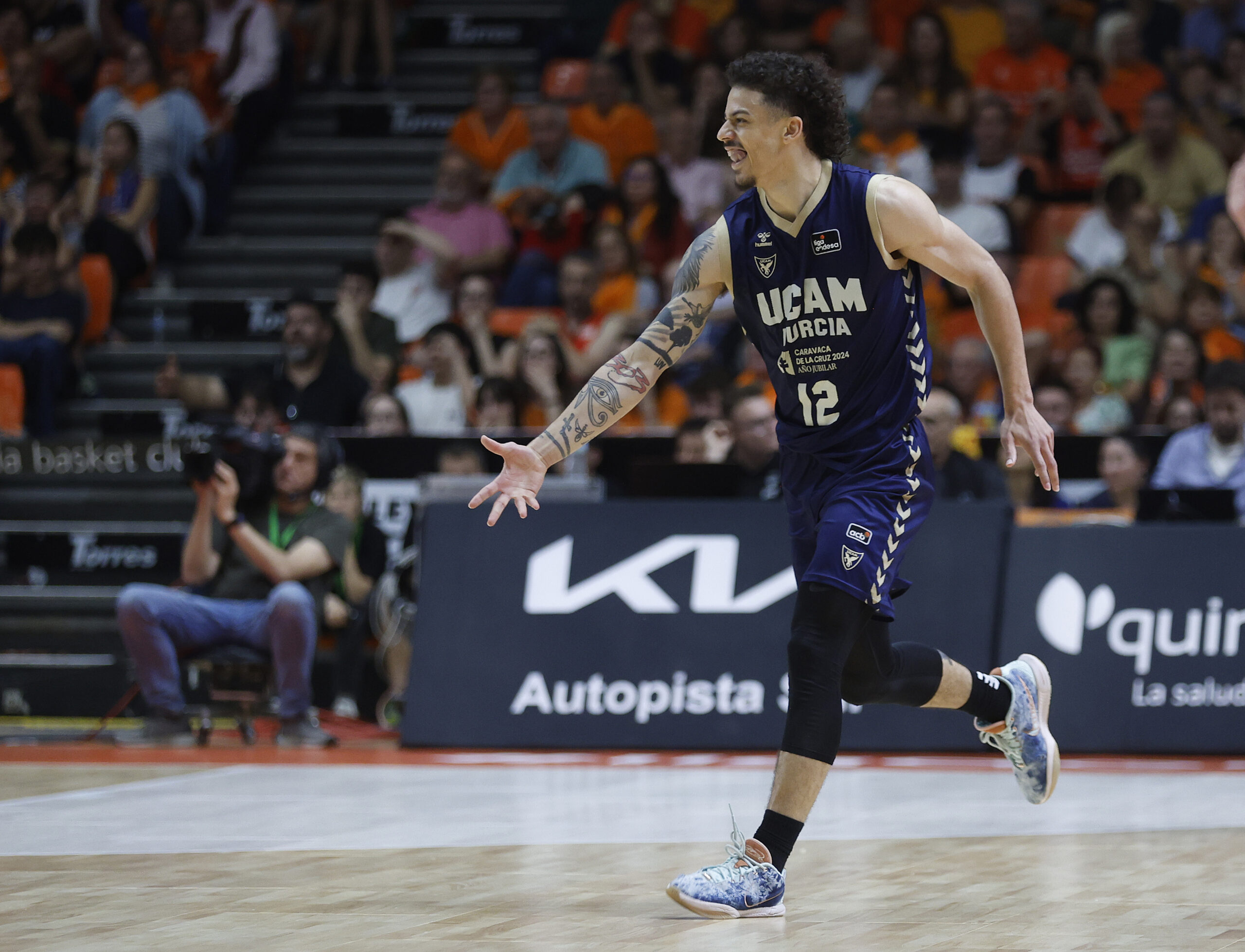 Jonah Radebaugh catapulta al UCAM Murcia hacia las primeras semifinales ...