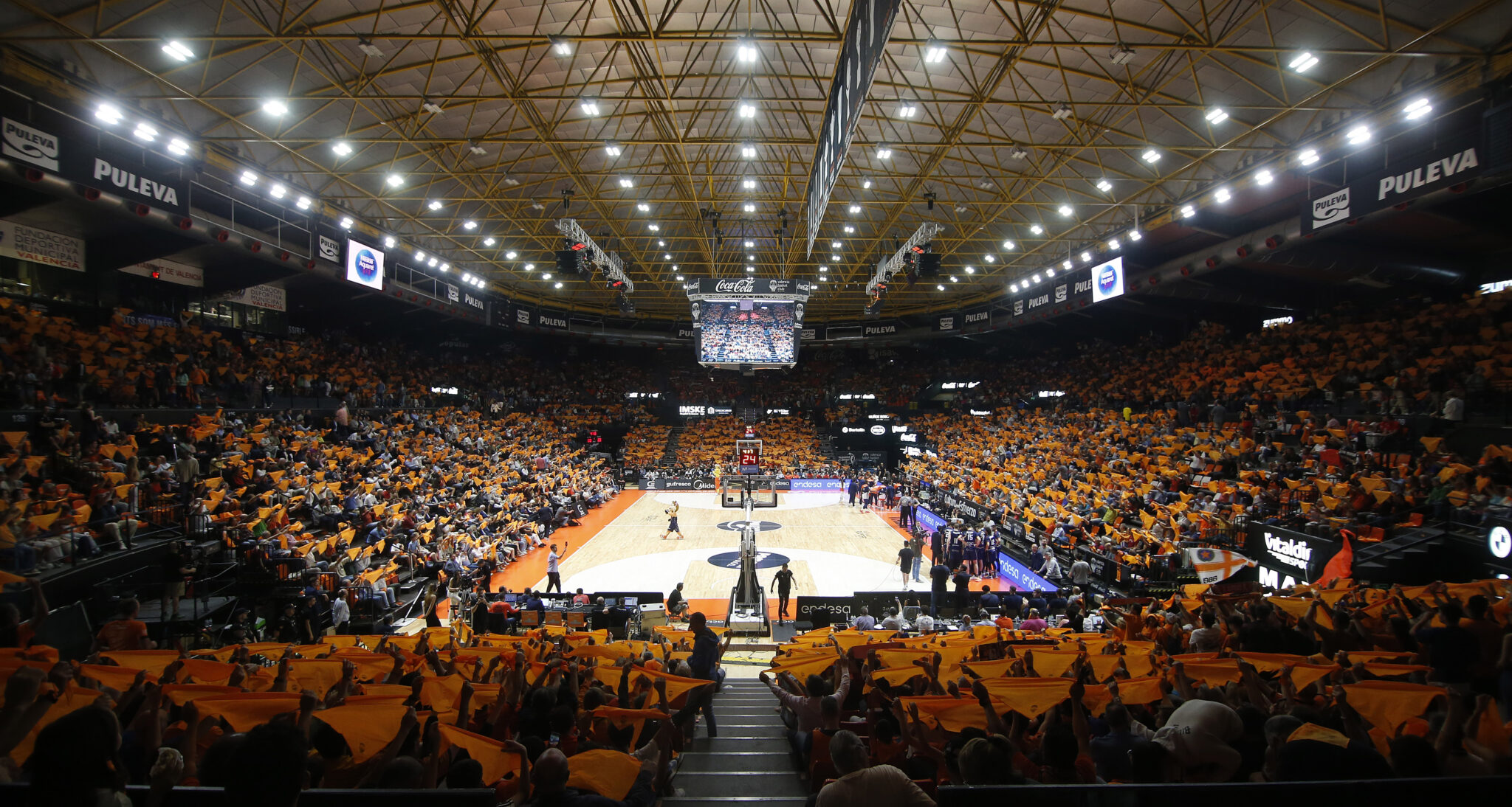 Jonah Radebaugh catapulta al UCAM Murcia hacia las primeras semifinales ...